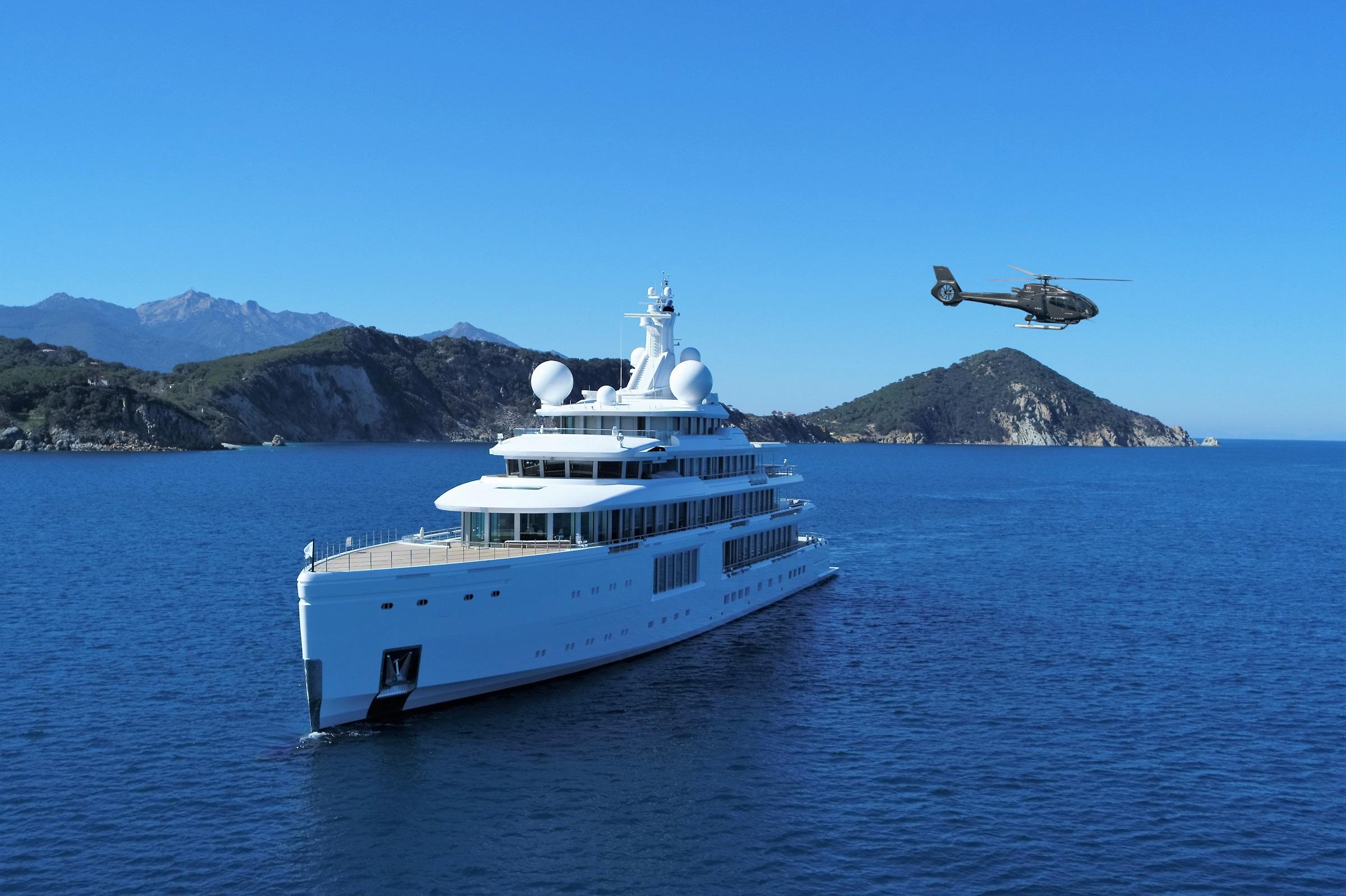 Yacht LUMINOSITY, Custom Mega Yacht | CHARTERWORLD Luxury Superyacht ...